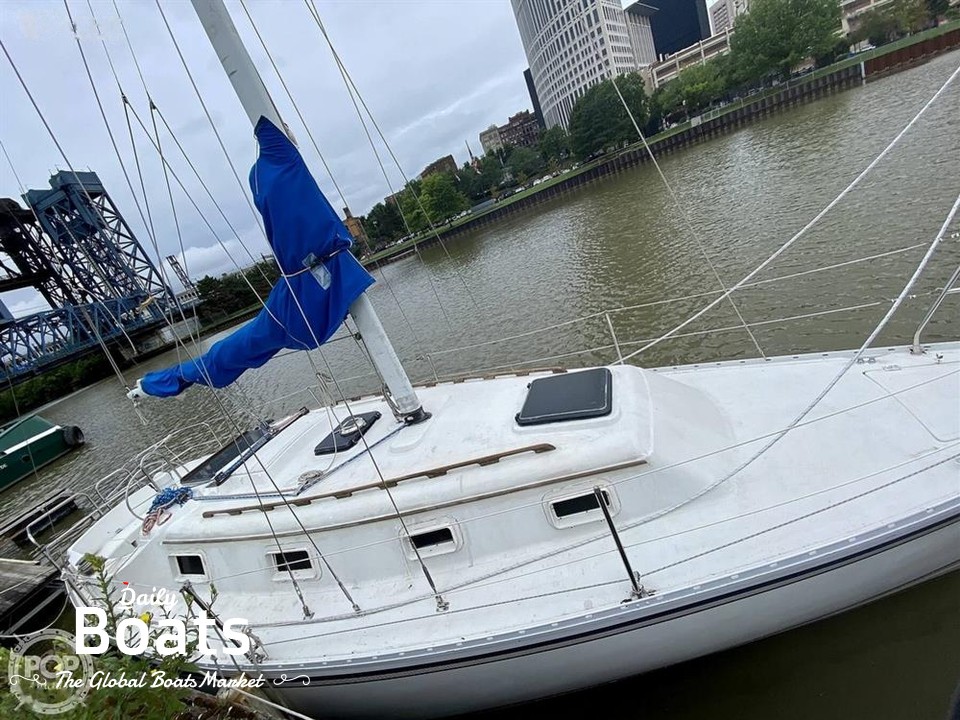 1982 Hunter 31 for sale. View price, photos and Buy 1982 Hunter 31 #190693