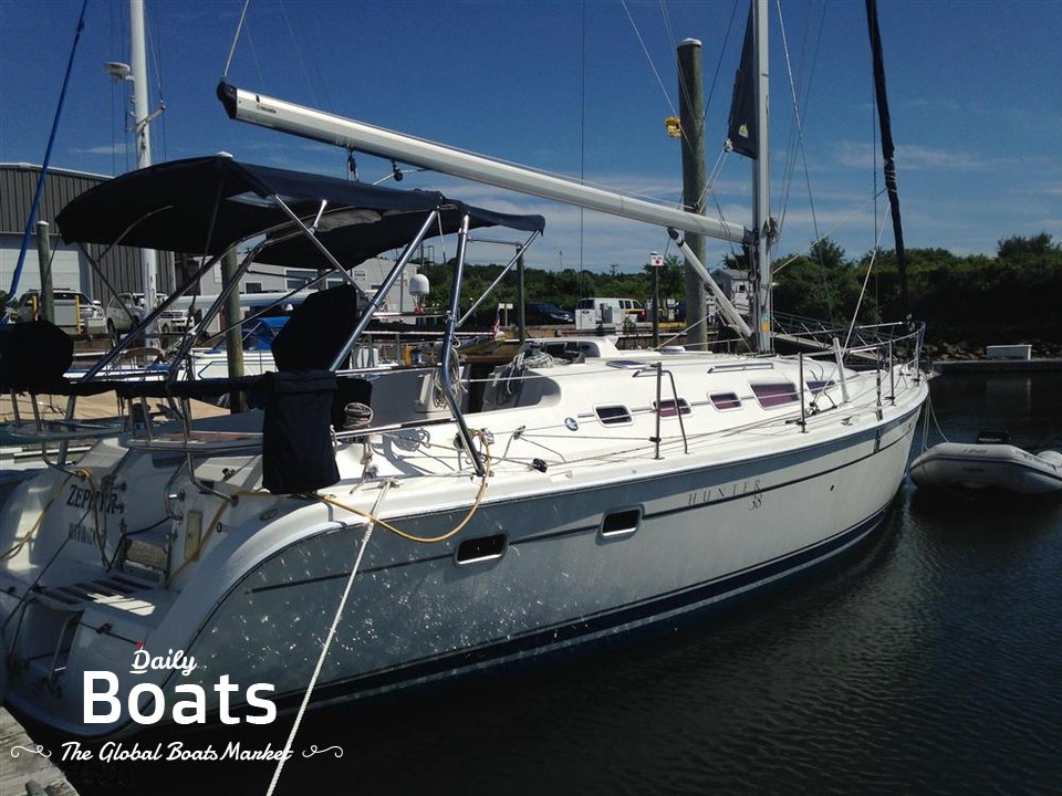 2008 Hunter Legend 38 for sale. View price, photos and Buy 2008 Hunter ...