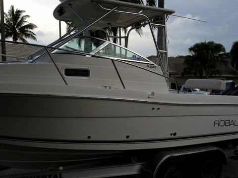 2005 Robalo R235 for sale. View price, photos and Buy 2005 Robalo R235 ...