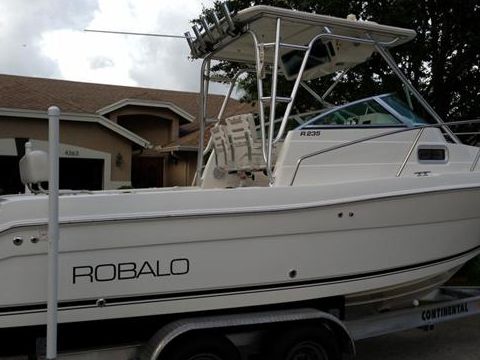 2005 Robalo R235 for sale. View price, photos and Buy 2005 Robalo R235 ...