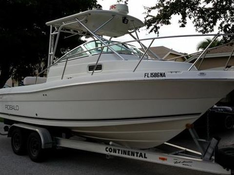 2005 Robalo R235 for sale. View price, photos and Buy 2005 Robalo R235 ...