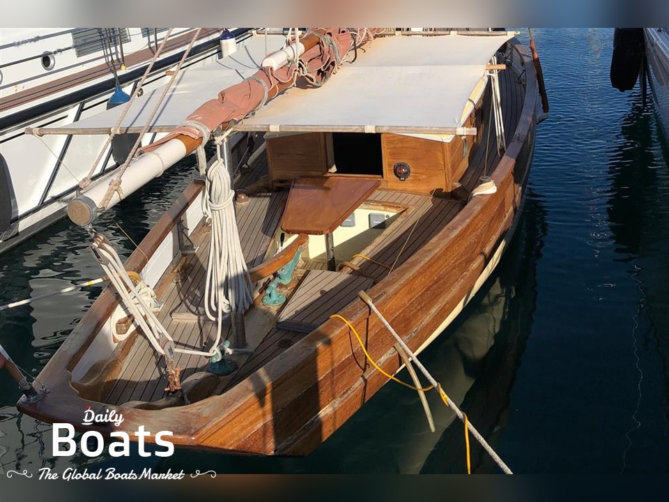 2000 Tyrell and Young of Faversham Colchester Smack 8.9 for sale. View ...