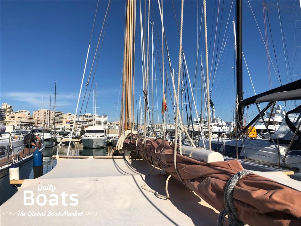 2000 Tyrell and Young of Faversham Colchester Smack 8.9 for sale. View ...