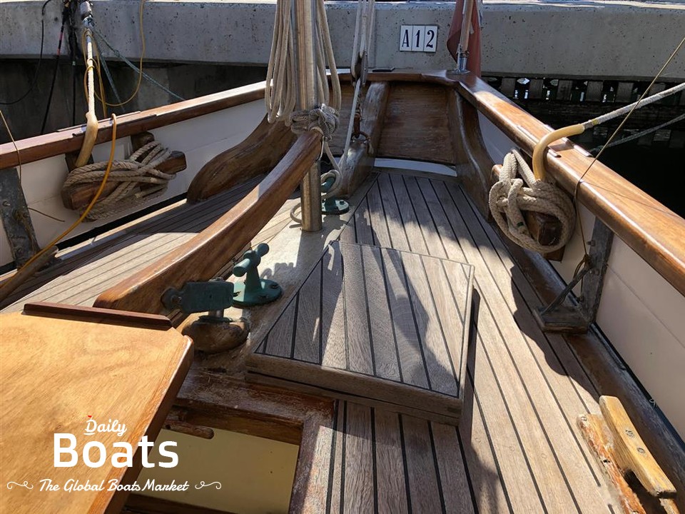 2000 Tyrell and Young of Faversham Colchester Smack 8.9 for sale. View ...