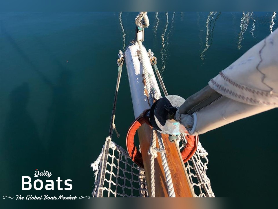 2000 Tyrell and Young of Faversham Colchester Smack 8.9 for sale. View ...