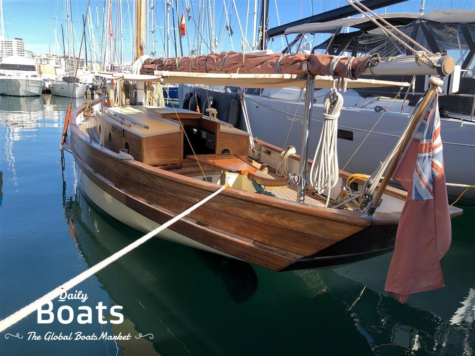 2000 Tyrell and Young of Faversham Colchester Smack 8.9 for sale. View ...