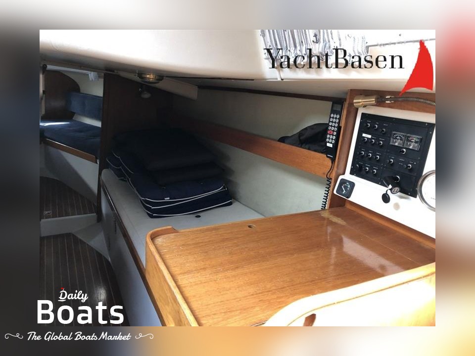 1990 Maxi Yachts 35 for sale. View price, photos and Buy 1990 Maxi ...