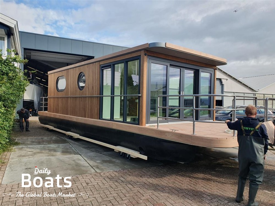 Lotus Houseboat 12 for sale. View price, photos and Buy Lotus Houseboat ...