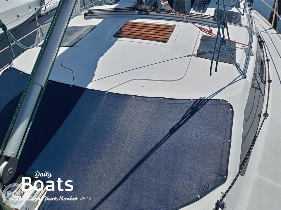 1993 Hunter Vision 36 for sale. View price, photos and Buy 1993 Hunter ...