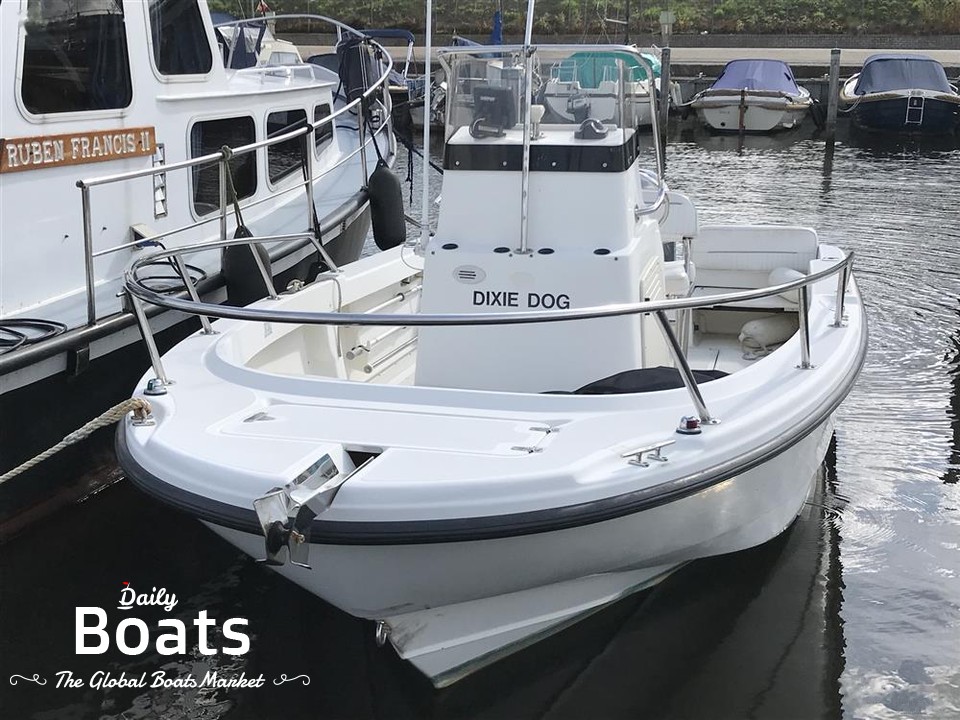 2000 Boston Whaler Boats 18 Outrage for sale. View price, photos and ...