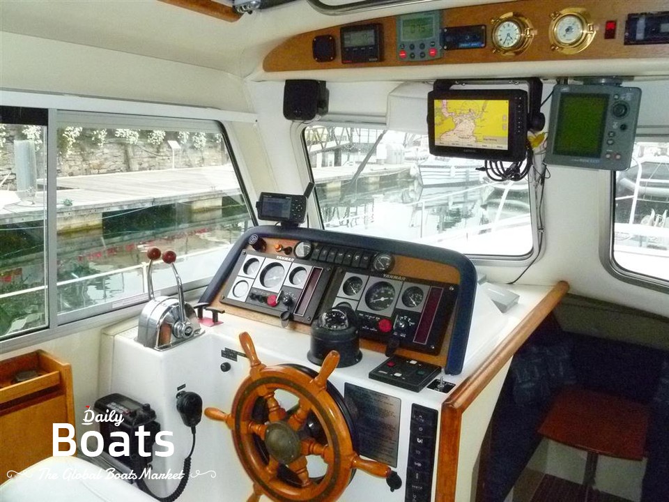 1998 Hardy Motor Boats 27 for sale. View price, photos and Buy 1998 ...