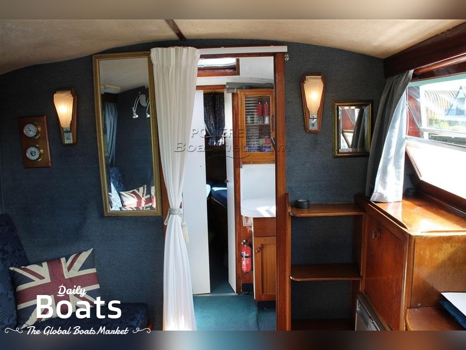 1958 Porter And Haylett 28' Astroline for sale. View price, photos and ...