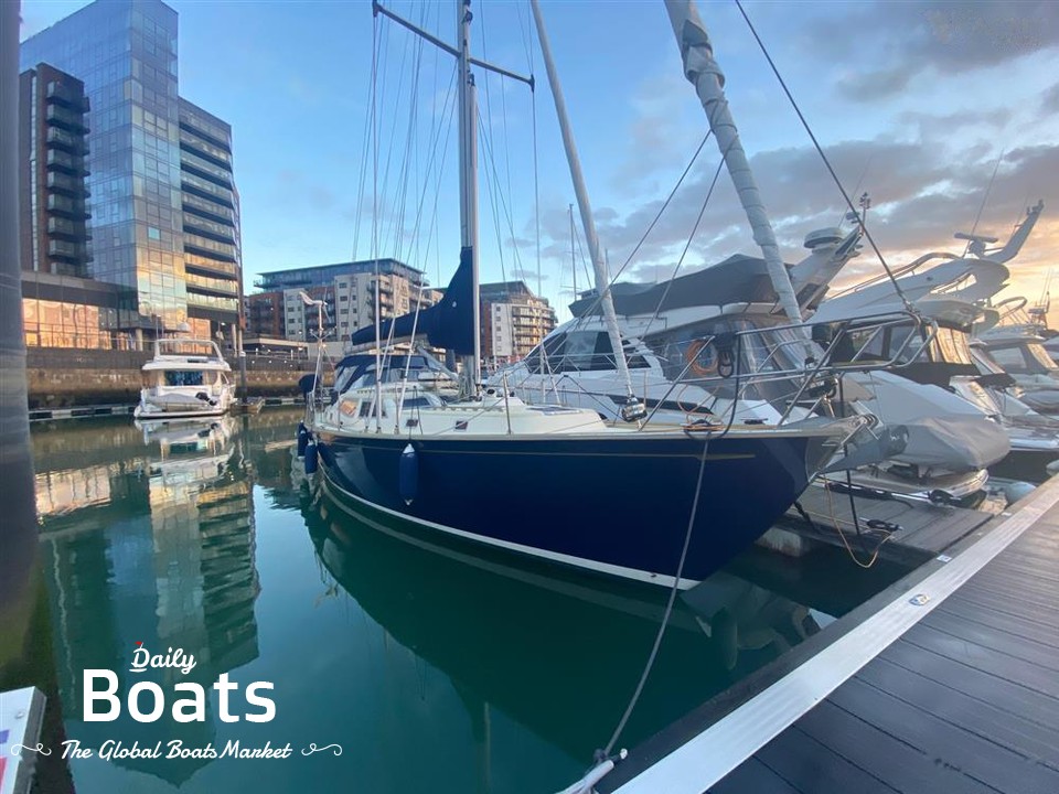 2010 Rustler 44 Ds for sale. View price, photos and Buy 2010 Rustler 44 ...