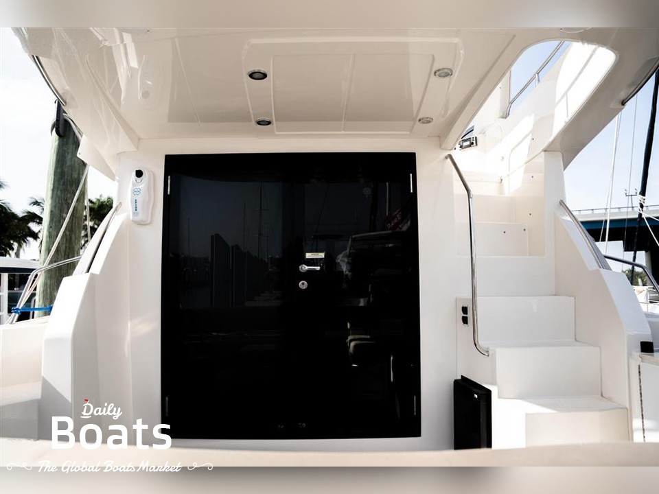 2015 Carver Yachts C40 Command Bridge for sale. View price, photos and ...