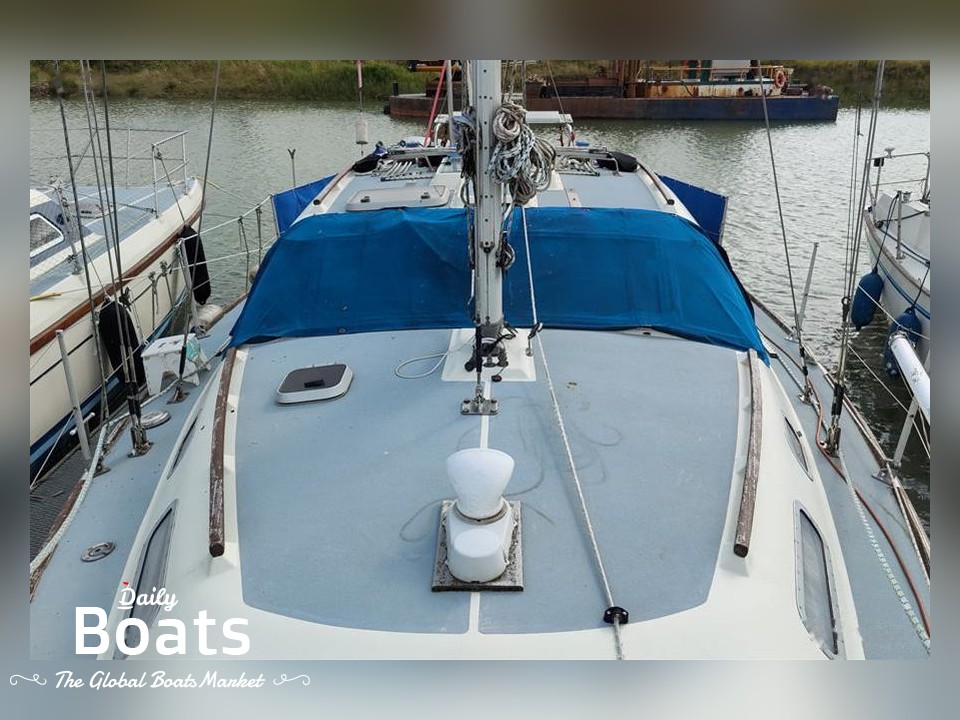 1990 Westerly Riviera 35 for sale. View price, photos and Buy 1990 ...