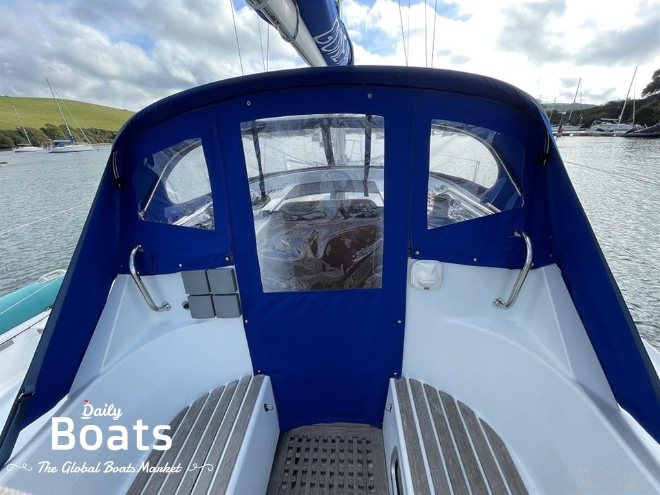 2000 Hunter Channel 323 for sale. View price, photos and Buy 2000 ...