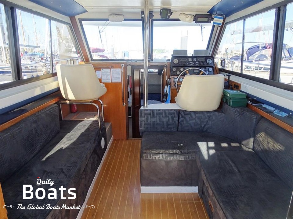 1988 Hardy Motor Boats 335 for sale. View price, photos and Buy 1988 ...