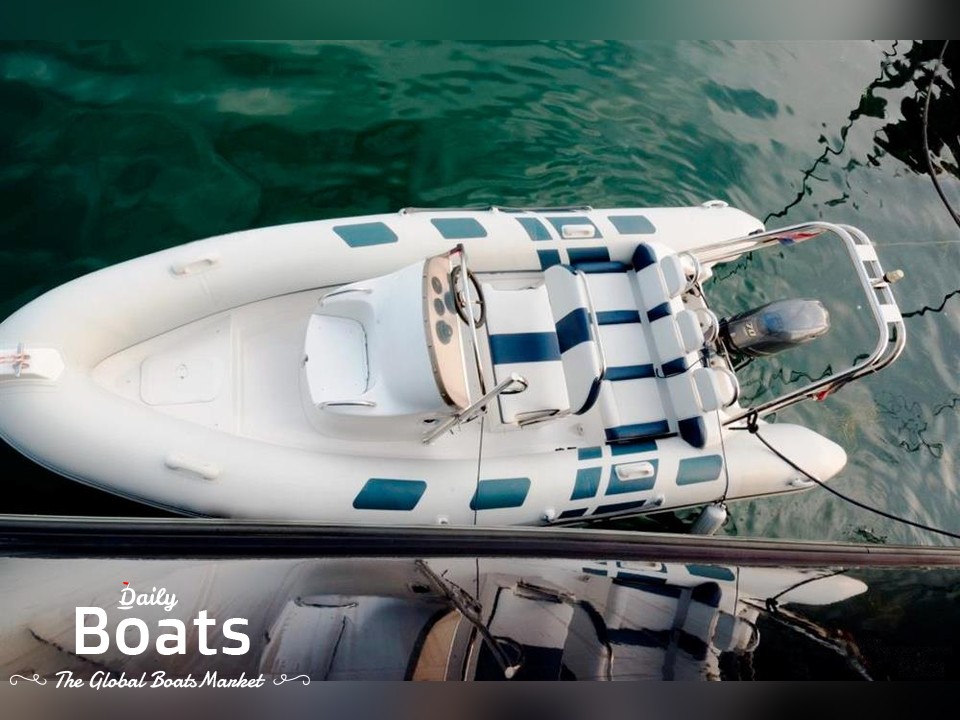 2012 Princess 32M in vendita. Visualizza il prezzo, le foto e ...