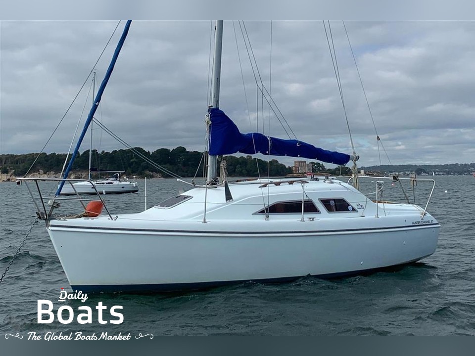 1999 Hunter Channel 27 for sale. View price, photos and Buy 1999 Hunter ...