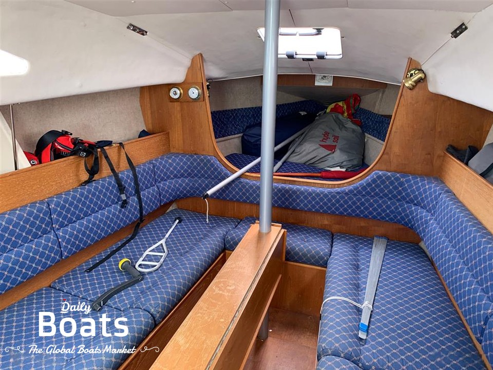 1999 Hunter Channel 27 for sale. View price, photos and Buy 1999 Hunter ...