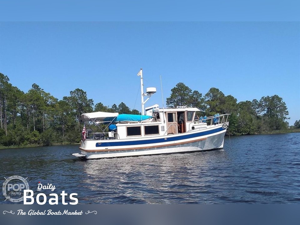 1984 Sundowner Tug 30 for sale. View price, photos and Buy 1984 ...