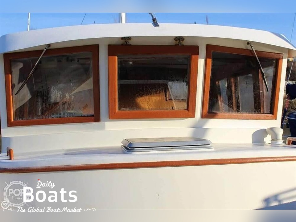 1984 Sundowner Tug 30 for sale. View price, photos and Buy 1984 ...