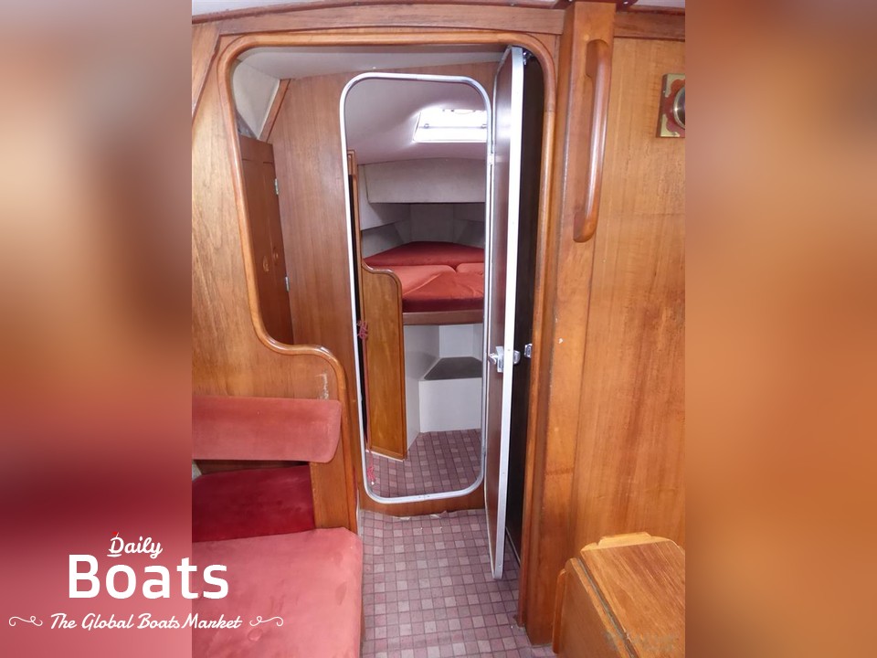 1983 Moody 333 for sale. View price, photos and Buy 1983 Moody 333 #197070