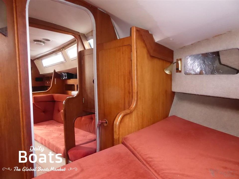 1983 Moody 333 for sale. View price, photos and Buy 1983 Moody 333 #197070