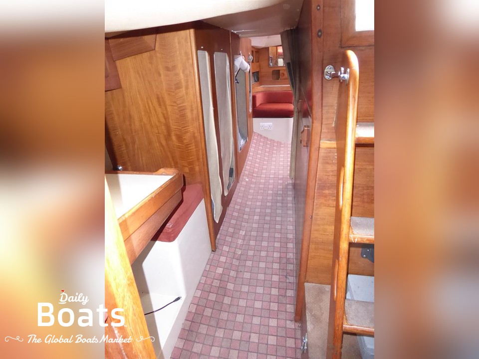 1983 Moody 333 for sale. View price, photos and Buy 1983 Moody 333 #197070