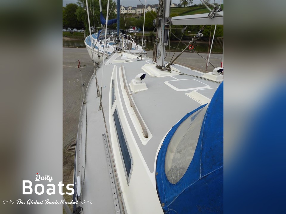 1983 Moody 333 for sale. View price, photos and Buy 1983 Moody 333 #197070