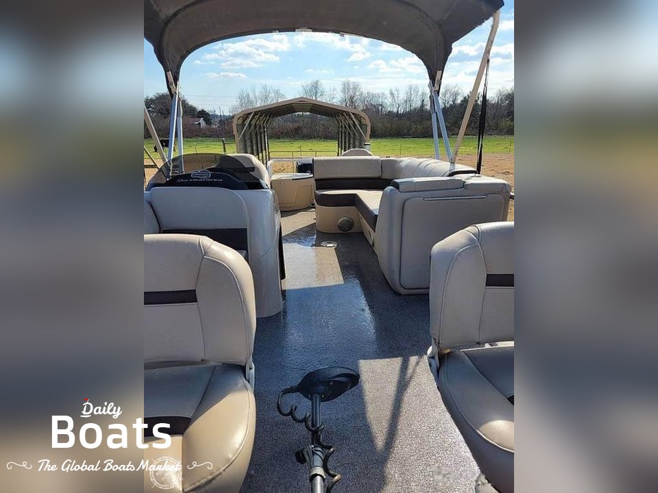 2018 Sun Tracker 20 Dlx for sale. View price, photos and Buy 2018 Sun ...