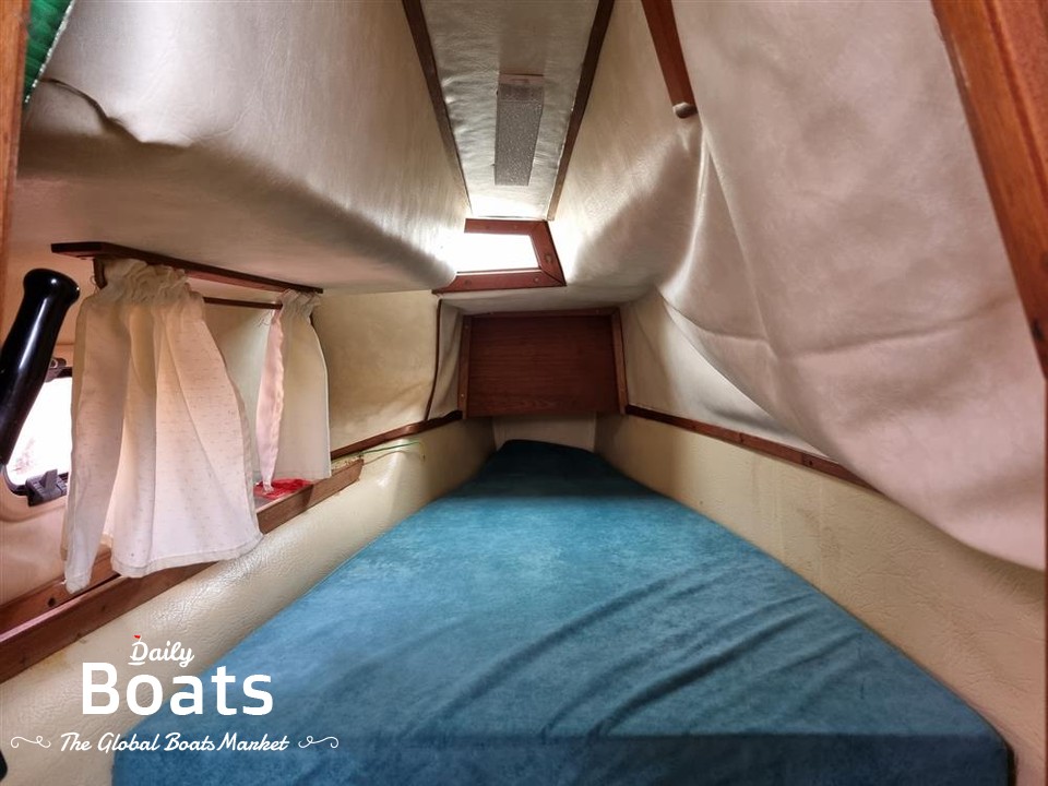 1984 Prout Sirocco 26 for sale. View price, photos and Buy 1984 Prout ...