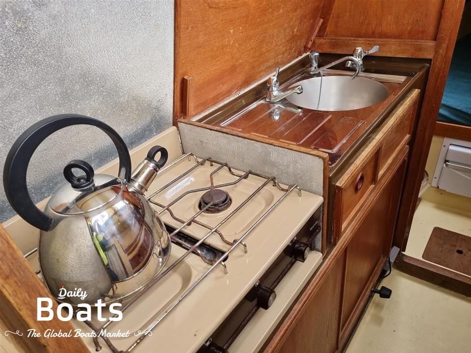 1984 Prout Sirocco 26 for sale. View price, photos and Buy 1984 Prout ...