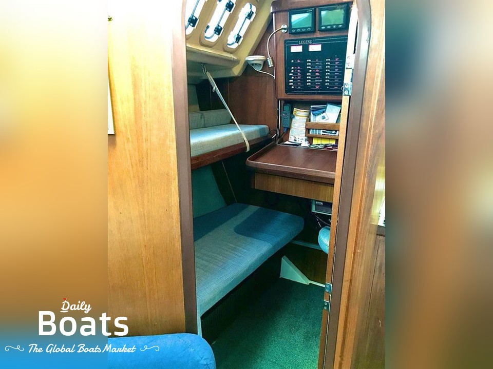 1993 Hunter 43 Legend for sale. View price, photos and Buy 1993 Hunter ...