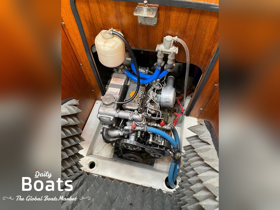 2002 Hunter 356 for sale. View price, photos and Buy 2002 Hunter 356 ...