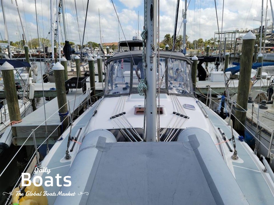 2005 Hunter Legend 38 for sale. View price, photos and Buy 2005 Hunter ...