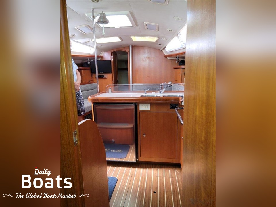 2005 Hunter Legend 38 for sale. View price, photos and Buy 2005 Hunter ...