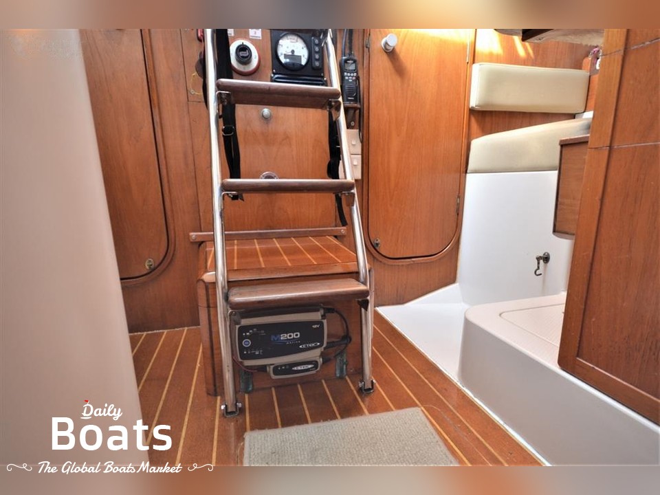 1992 Hunter Channel 32 for sale. View price, photos and Buy 1992 Hunter ...