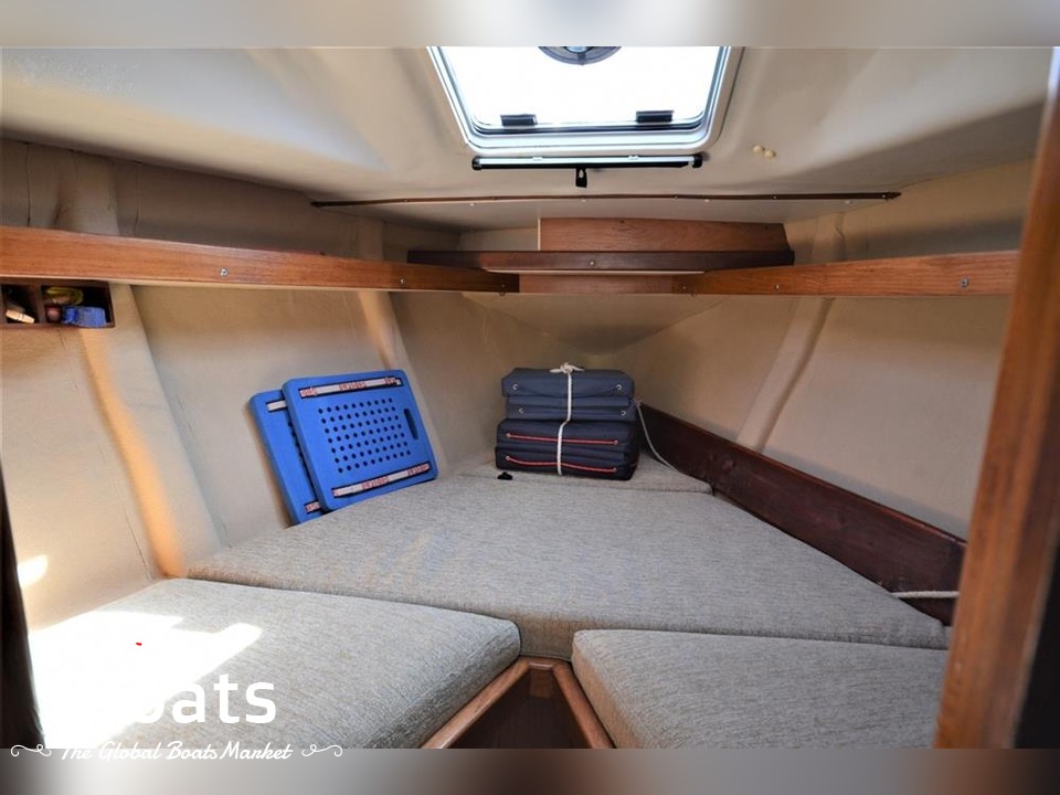 1992 Hunter Channel 32 for sale. View price, photos and Buy 1992 Hunter ...