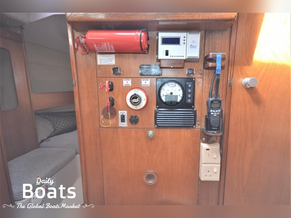 1992 Hunter Channel 32 for sale. View price, photos and Buy 1992 Hunter ...