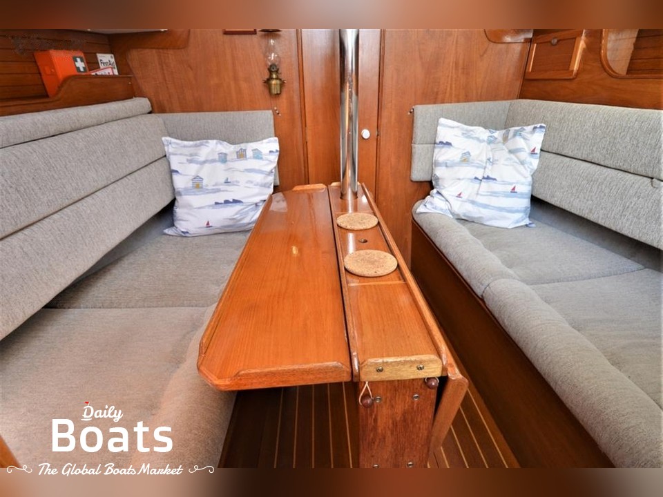 1992 Hunter Channel 32 for sale. View price, photos and Buy 1992 Hunter ...