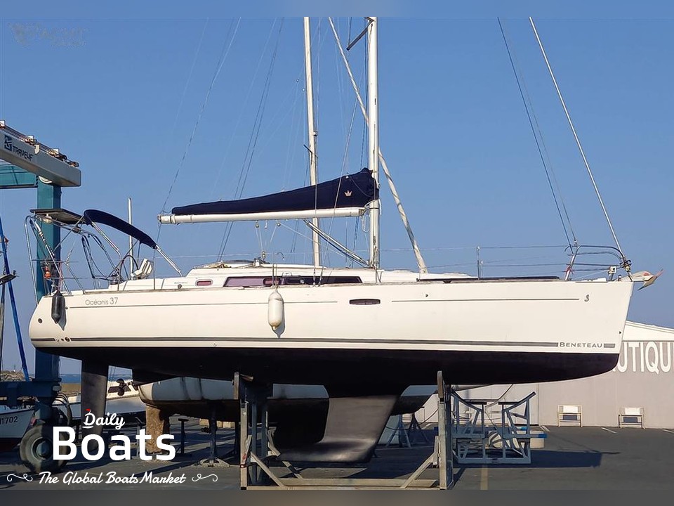 2008 Bénéteau Boats Oceanis 37 for sale. View price, photos and Buy ...