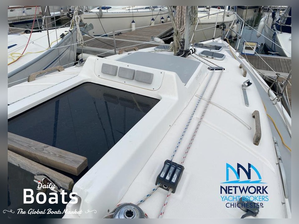 2001 Hunter Legend 290 for sale. View price, photos and Buy 2001 Hunter ...