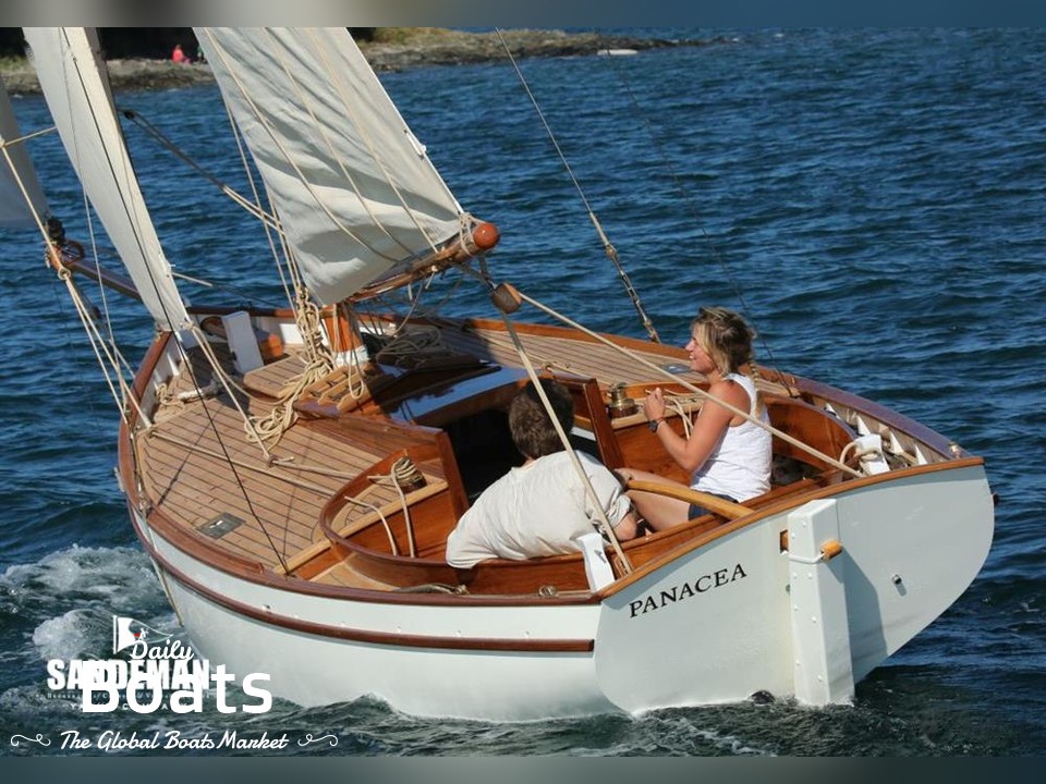 Wooden boats Ed Burnett gaff cutter for sale - Daily Boats