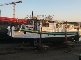 Houseboat liveaboard converted tug for sale - Daily Boats