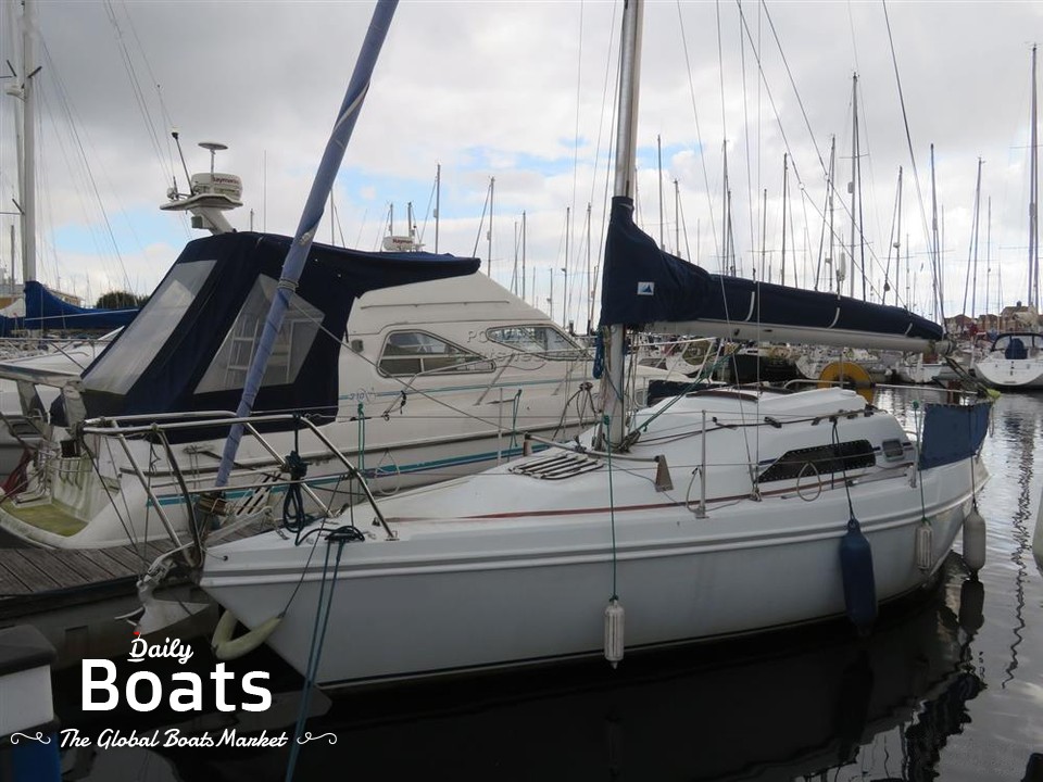 1991 Hunter Horizon 272 for sale. View price, photos and Buy 1991 ...