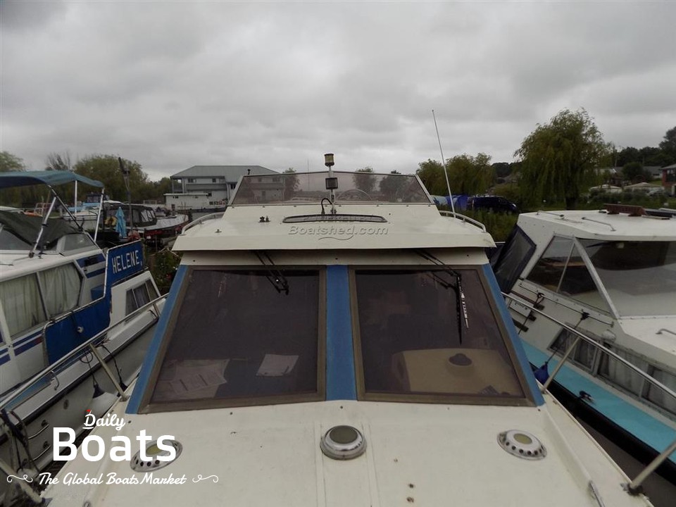 1985 Birchwood Boats 31 Commodore for sale. View price, photos and Buy ...