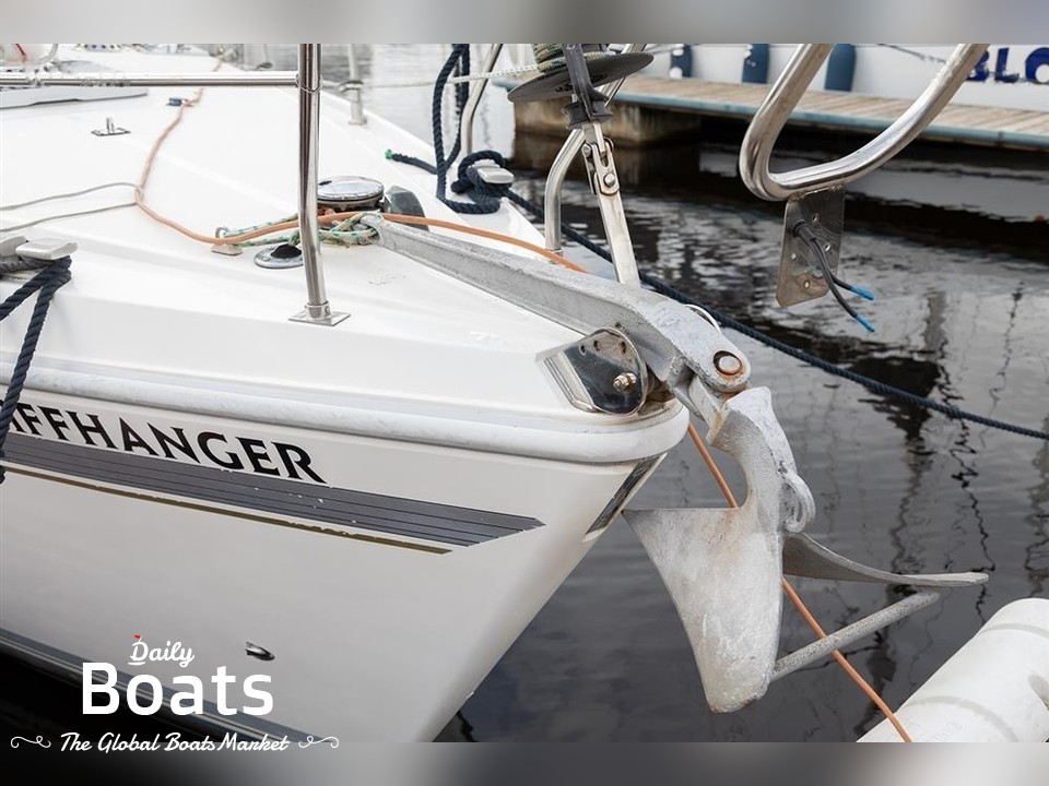 1990 Moody Eclipse 33 for sale. View price, photos and Buy 1990 Moody ...