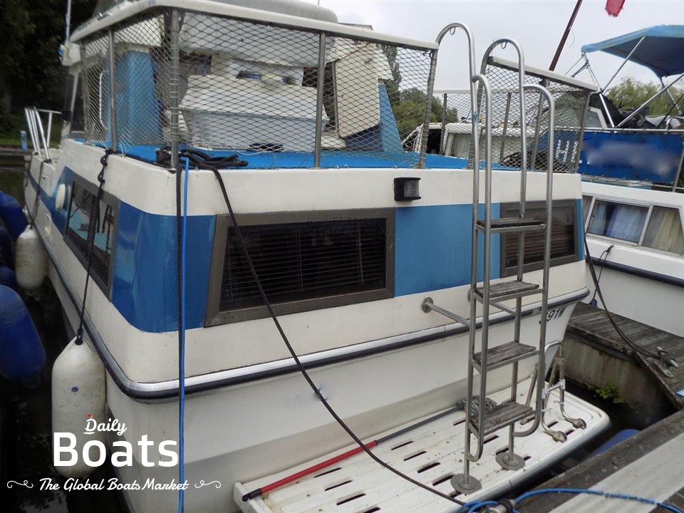 1985 Birchwood Boats 31 Commodore for sale. View price, photos and Buy ...