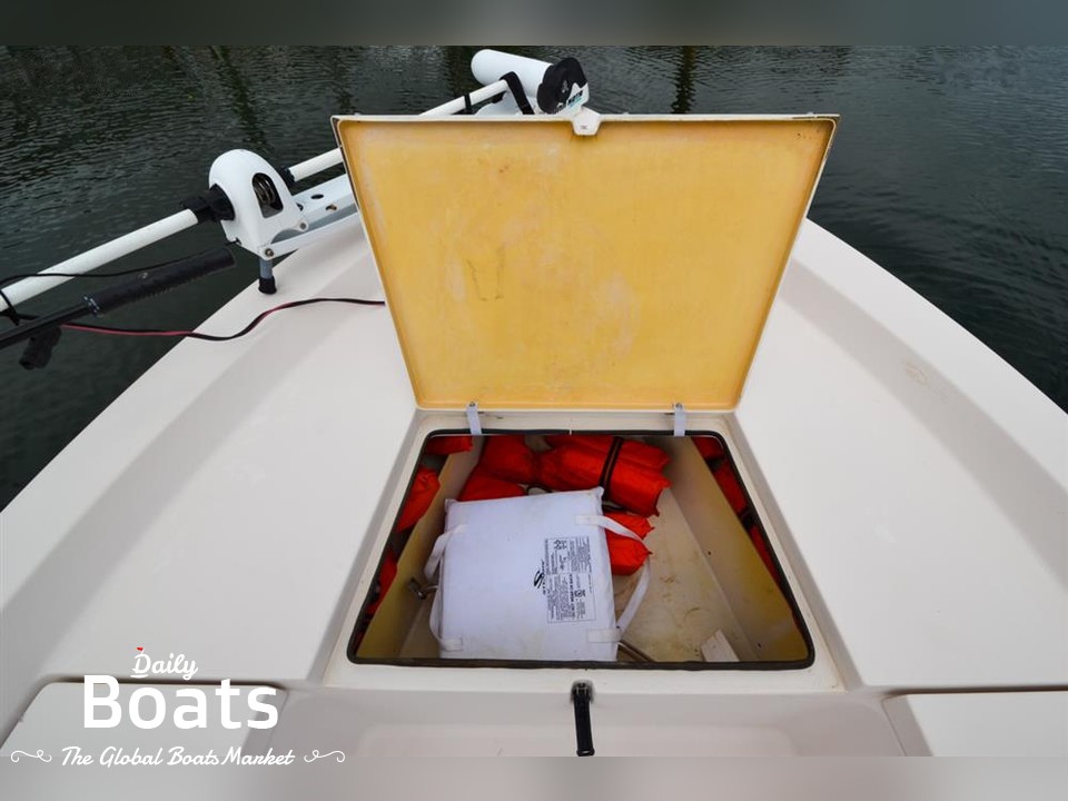 2002 Pathfinder 2200V for sale. View price, photos and Buy 2002 ...